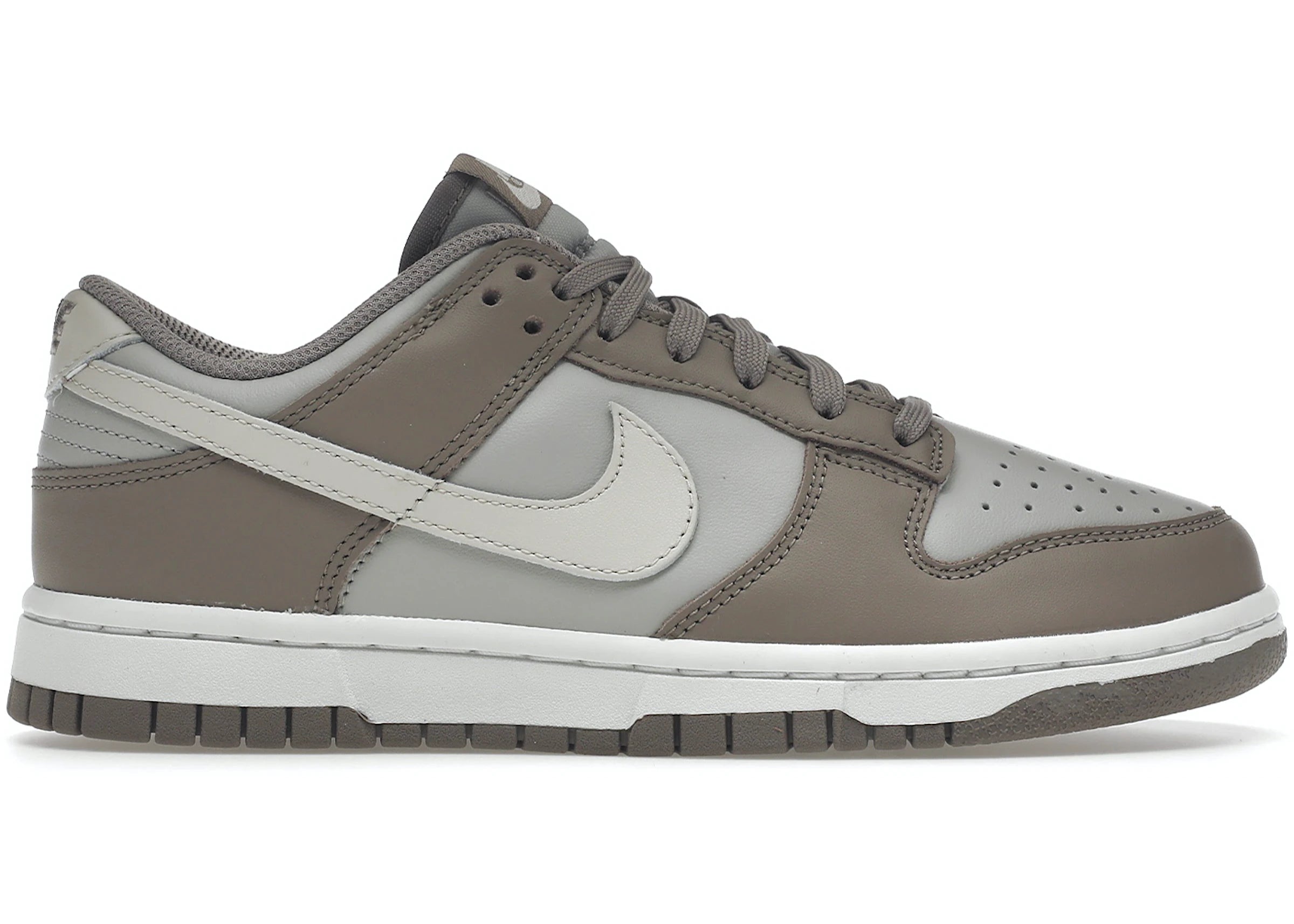 Nike Dunk Low Bone Beige (W) – Sneaker Legends Dearborn